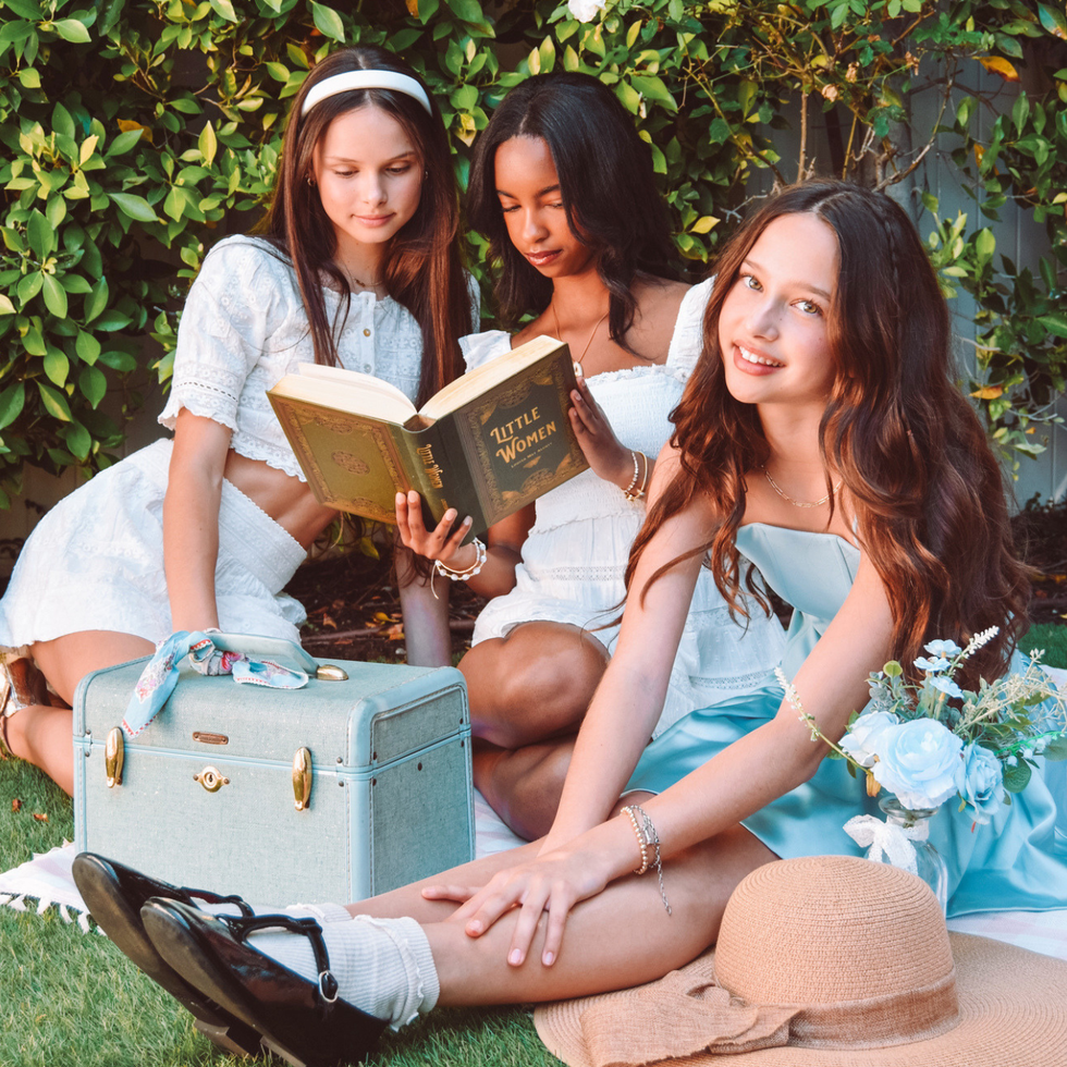 Teen Girl Retro Y2K Throwback Clothing – Frankie's on the Park